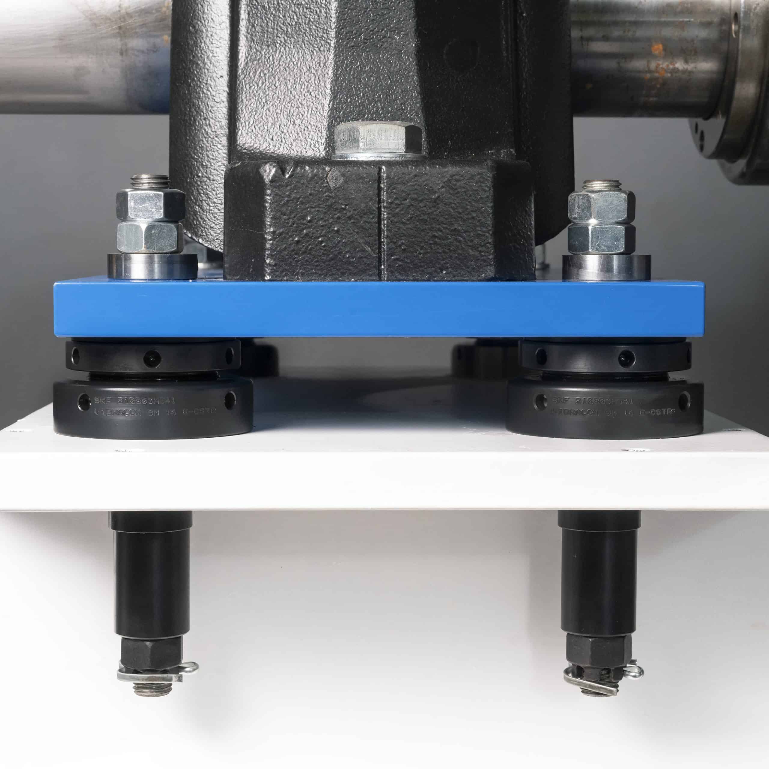 SKF MARINE Adjustable chocks allow easy mounting - PartYard